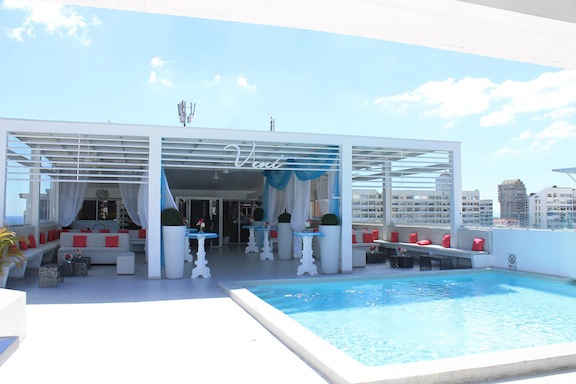 12 Rooftop Caribbean Bars - Page 3 of 12