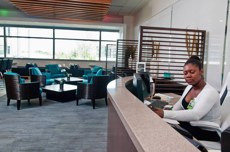 Nassaus New Airport Lounge
