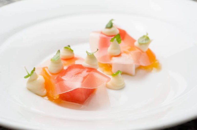 5 Reasons to Visit Aruba This Summer