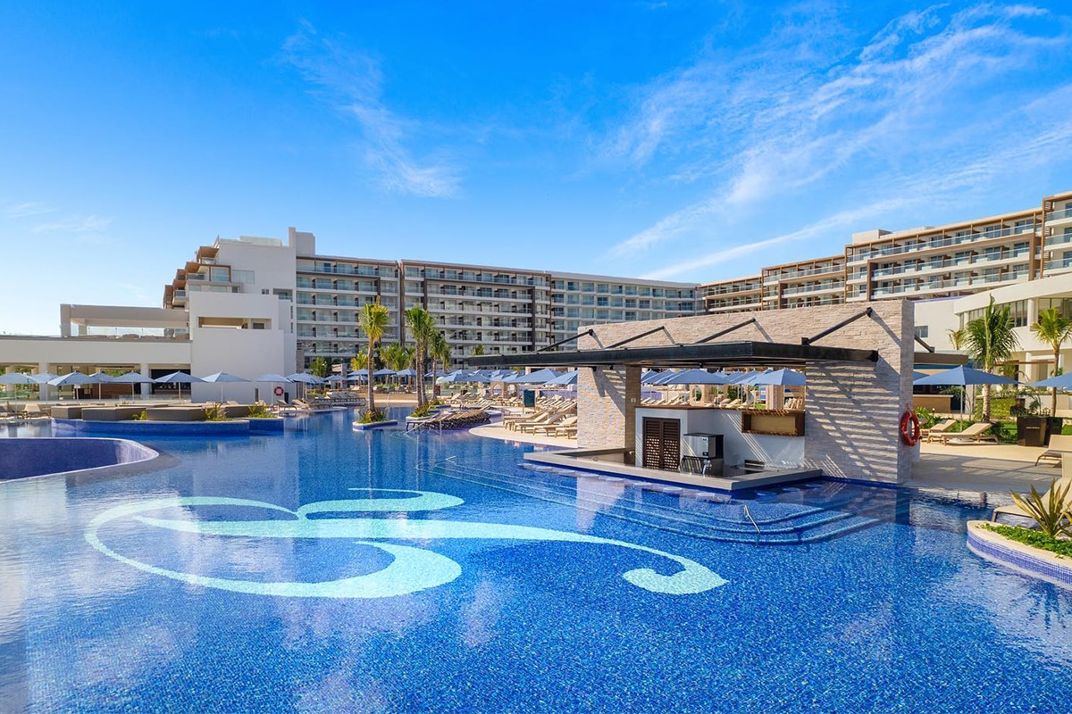 Marriott Opens New Riviera Cancun All-Inclusive Resort